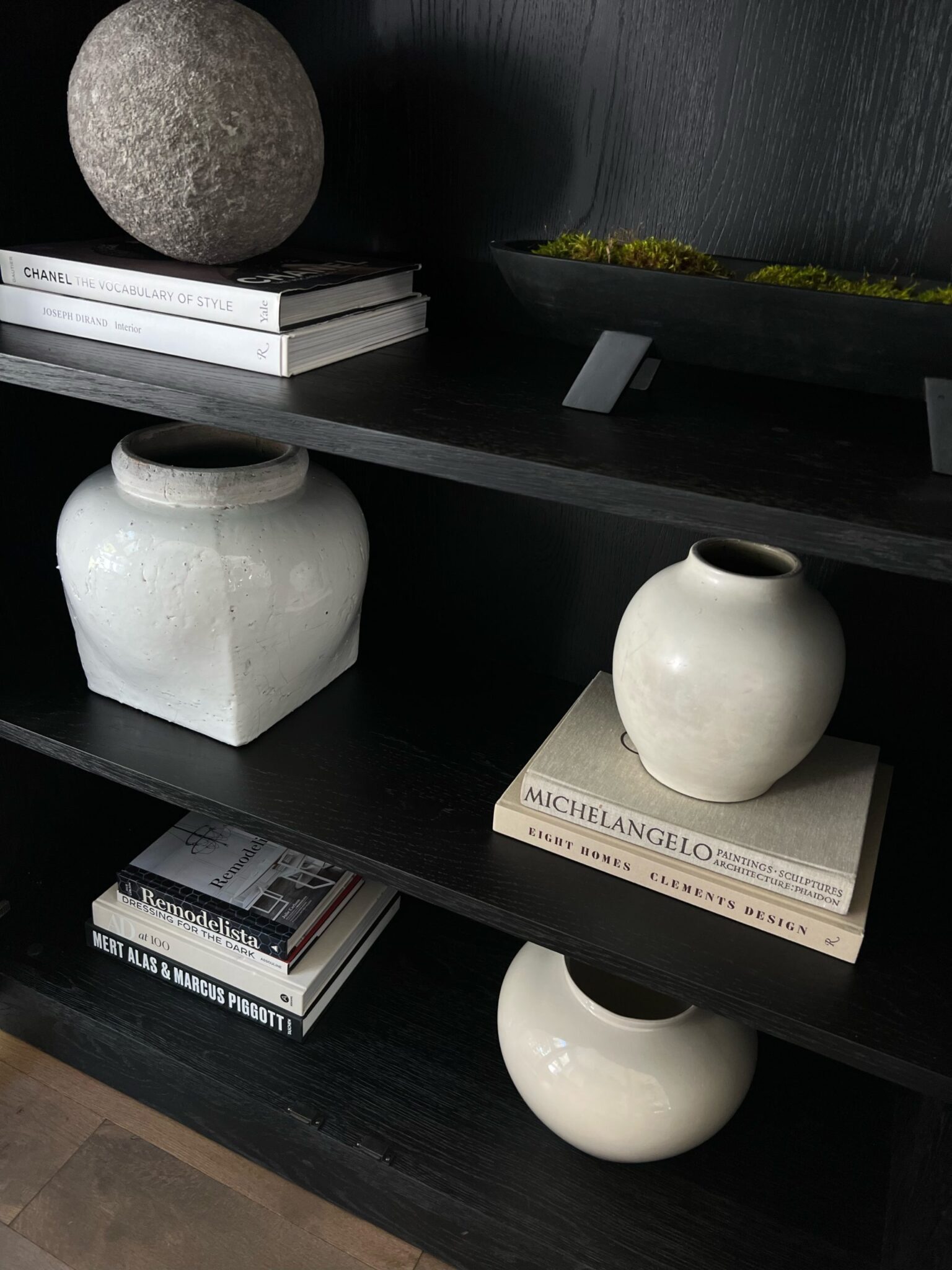 Valentina’s BookShelf Edit