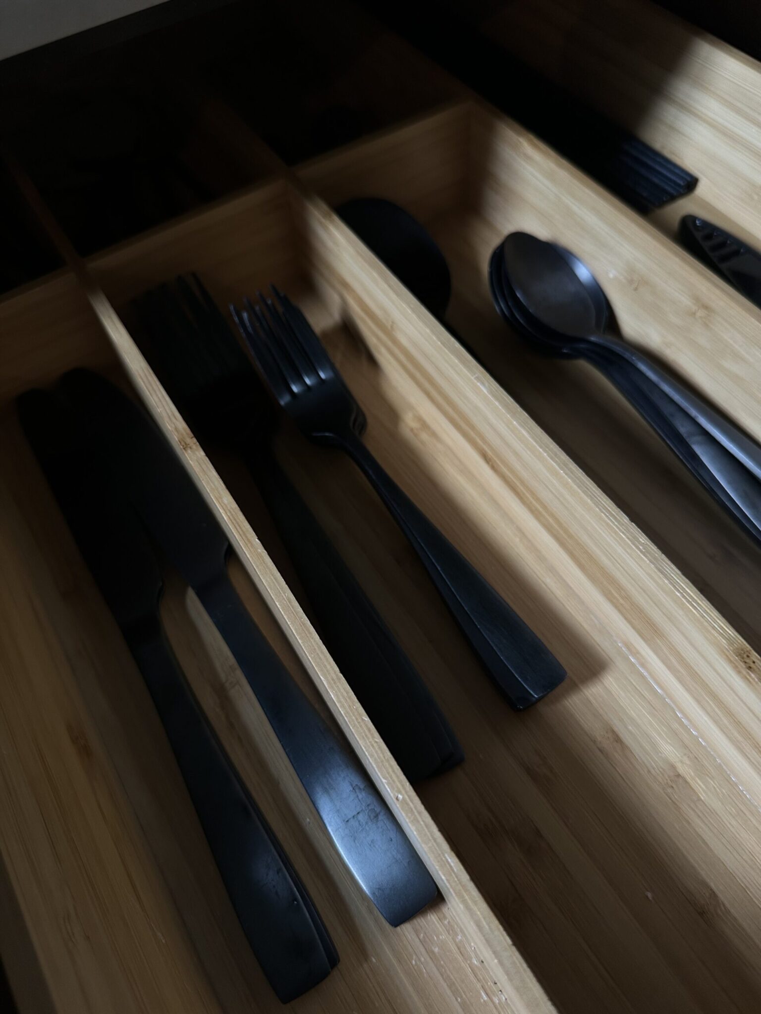 A Kitchen Drawer Makeover: Turning Chaos into Chic